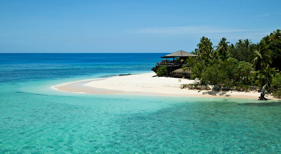 VOMO Side view - The Celebration Travel CompanyThe Celebration Travel ...